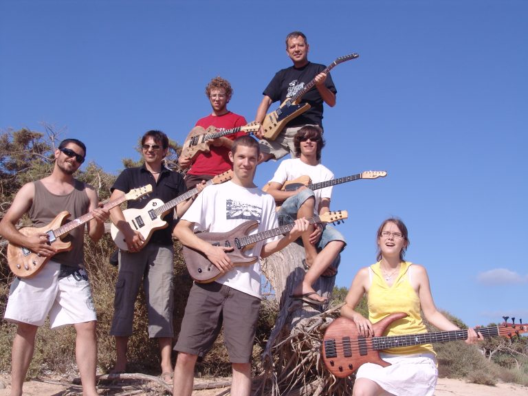 formentera-guitars.com/en – Make Your Own Instrument